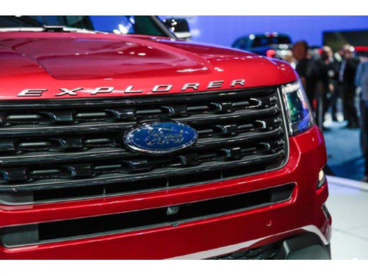 Genuine Ford Grille - Black Sport Grille - FB5Z-8200-BA | Levittown Ford