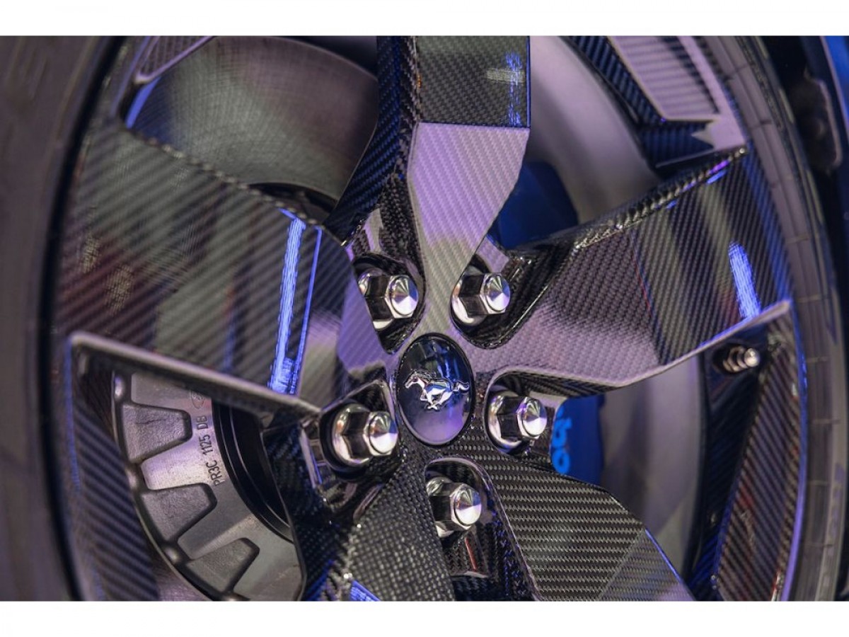 Ford Carbon Fiber Rear Wheel 19" x 11" - PR3Z-1007-X | Levittown Ford