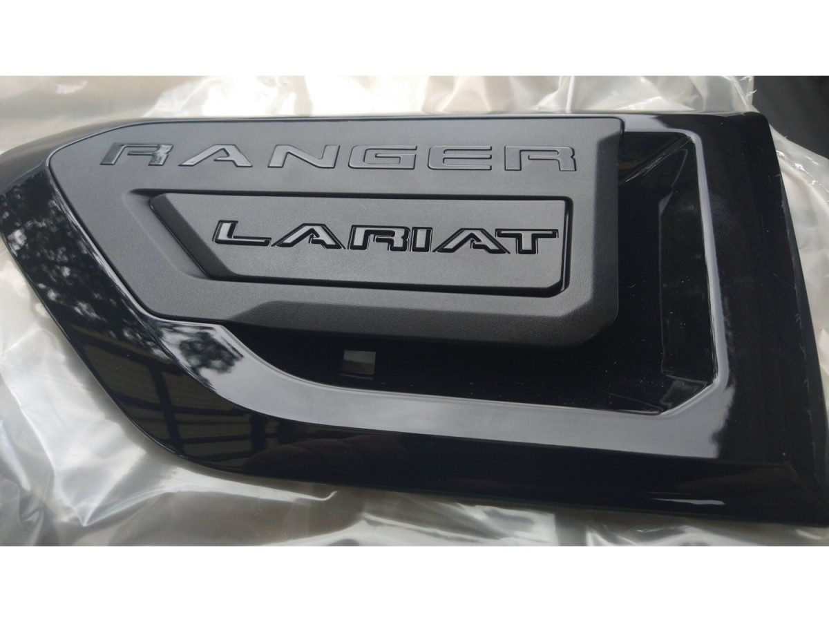 Ford Fender Vents - Blacked Out Lariat - RANGERLRTVNTBLK | Levittown Ford