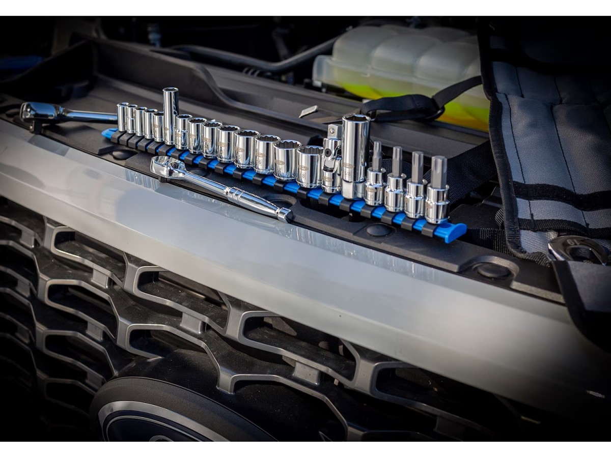 Ford Trucks 86-Piece Roll-Up Tool Kit With Soft Nylon Case And Ford ...