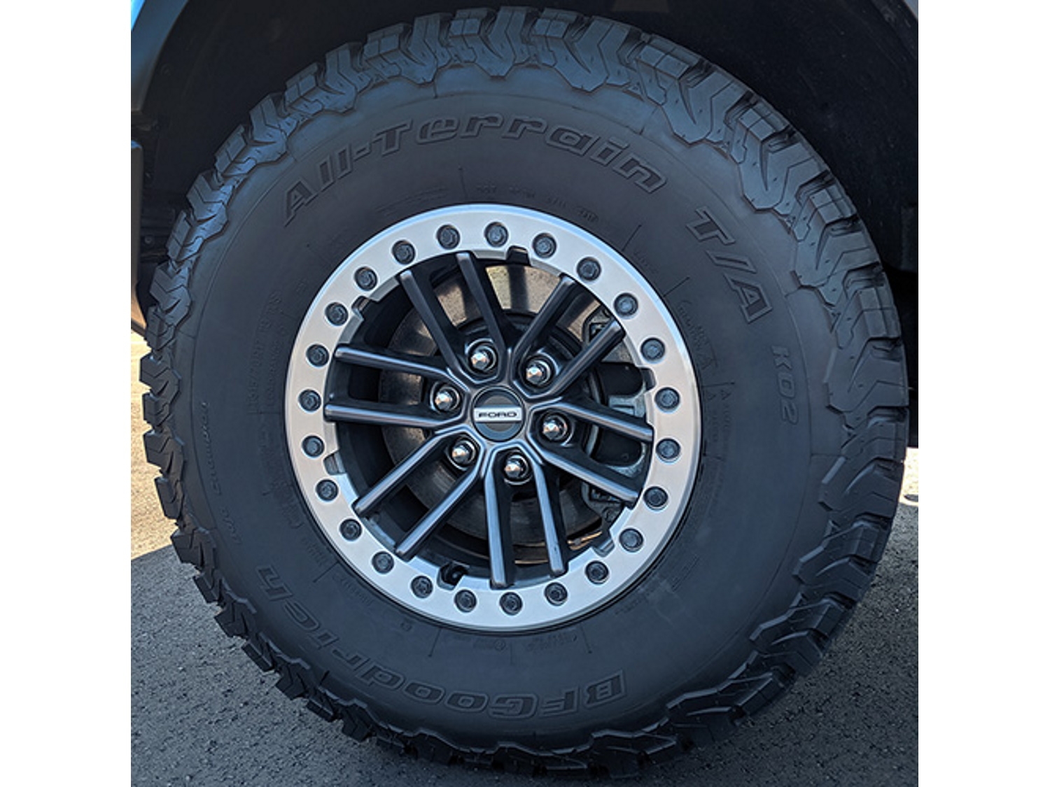 Ford Performance 17 x 8.5 Inch Bead Lock Capable Wheel Kit With Trim ...